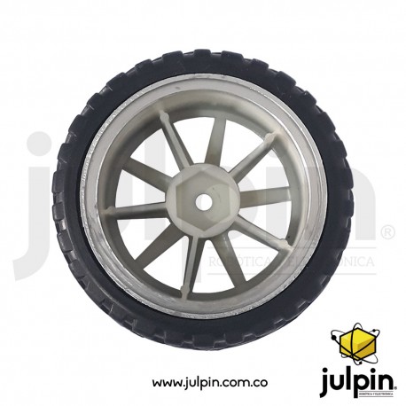 Rueda con rín de lujo y llanta de goma.